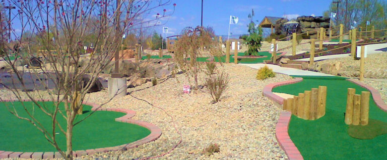 Mini Golf Courses in City Parks - Harris Miniature Golf Courses Inc.